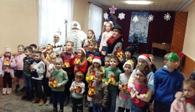 FOTO/ Spectacol de Crăciun la Universitatea de Stat din Moldova, pentru ... FOTO/ Spectacol de Crăciun la Universitatea de Stat din Moldova, pentru ...